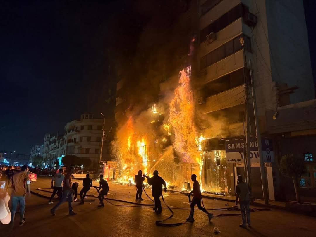 حريق يلتهم مطعمًا شهيرًا بمصر الجديدة - نمبر١ نيوز - Number1News